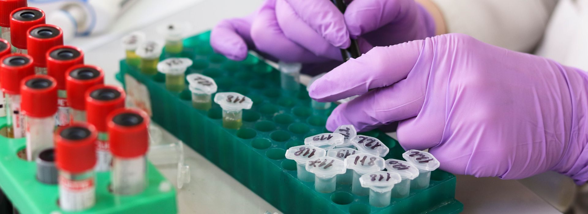 Laboratory Billing Solutions: Key Strategies to Improve Revenue Cycle Efficiency